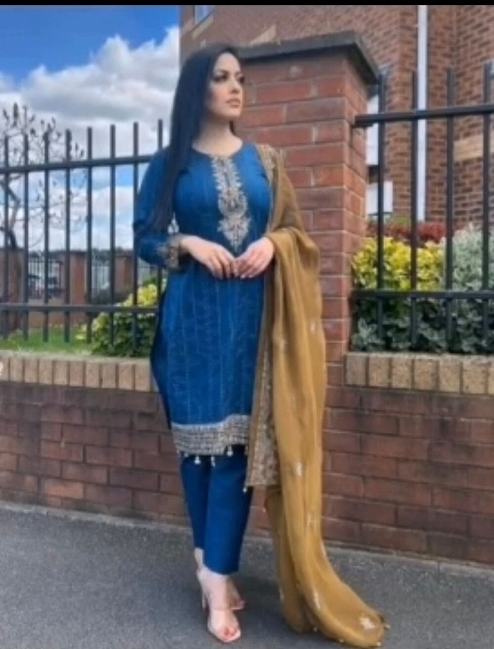 Libas e Khas Store Pakistani's Most Famous Clothing Store - Free Shipping