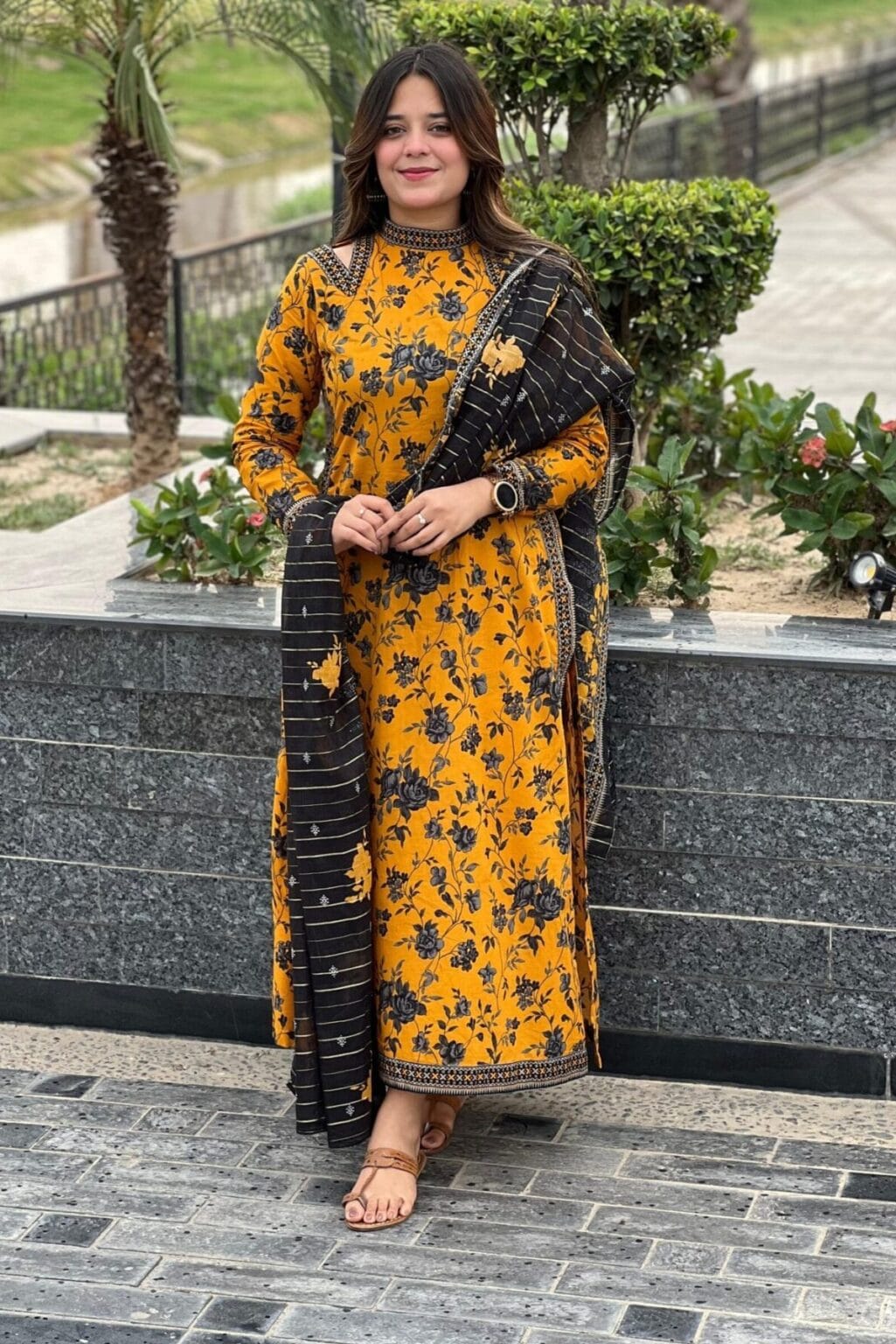 Libas e Khas Store Pakistani's Most Famous Clothing Store - Free Shipping